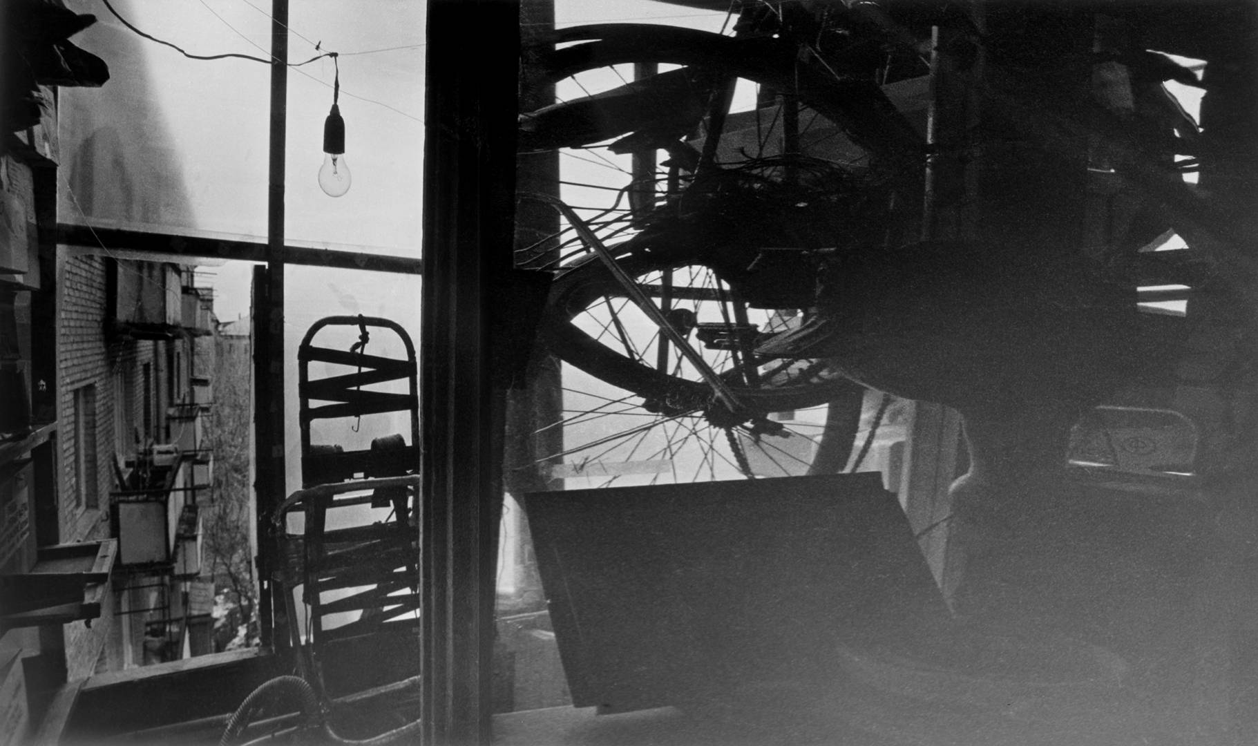 Персональная выставка Викентия Нилина «Из серии Майки», Syntax Gallery ...